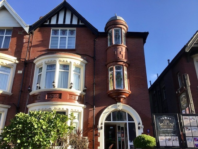 Buy a Luxury 7 Bedroom Licensed B&B In Blackpool