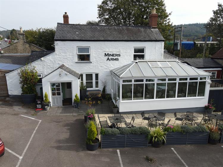 Buy a Beautiful Rural Village Pub In Lydney